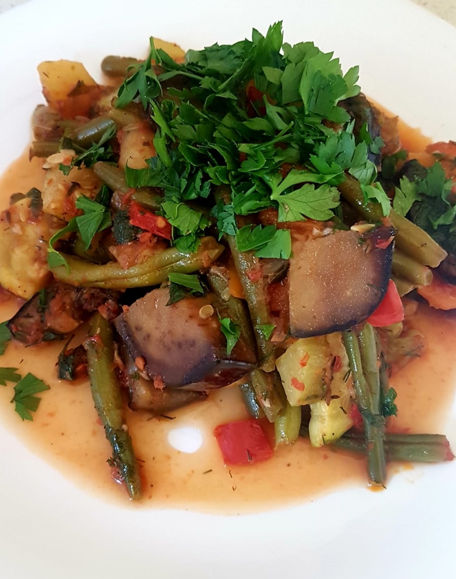 Ghiveci traditional cu legume de sezon – mancare de post – RASFAT